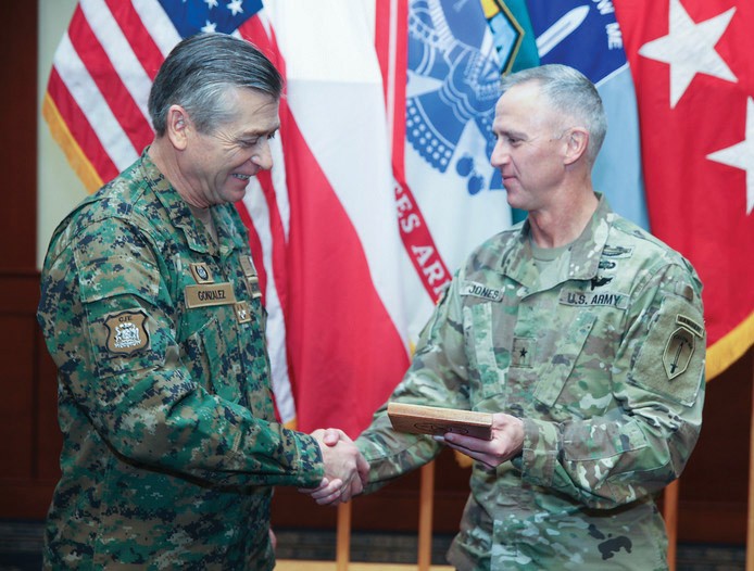 Chilean General observes students' training on Fort Benning | Article ...