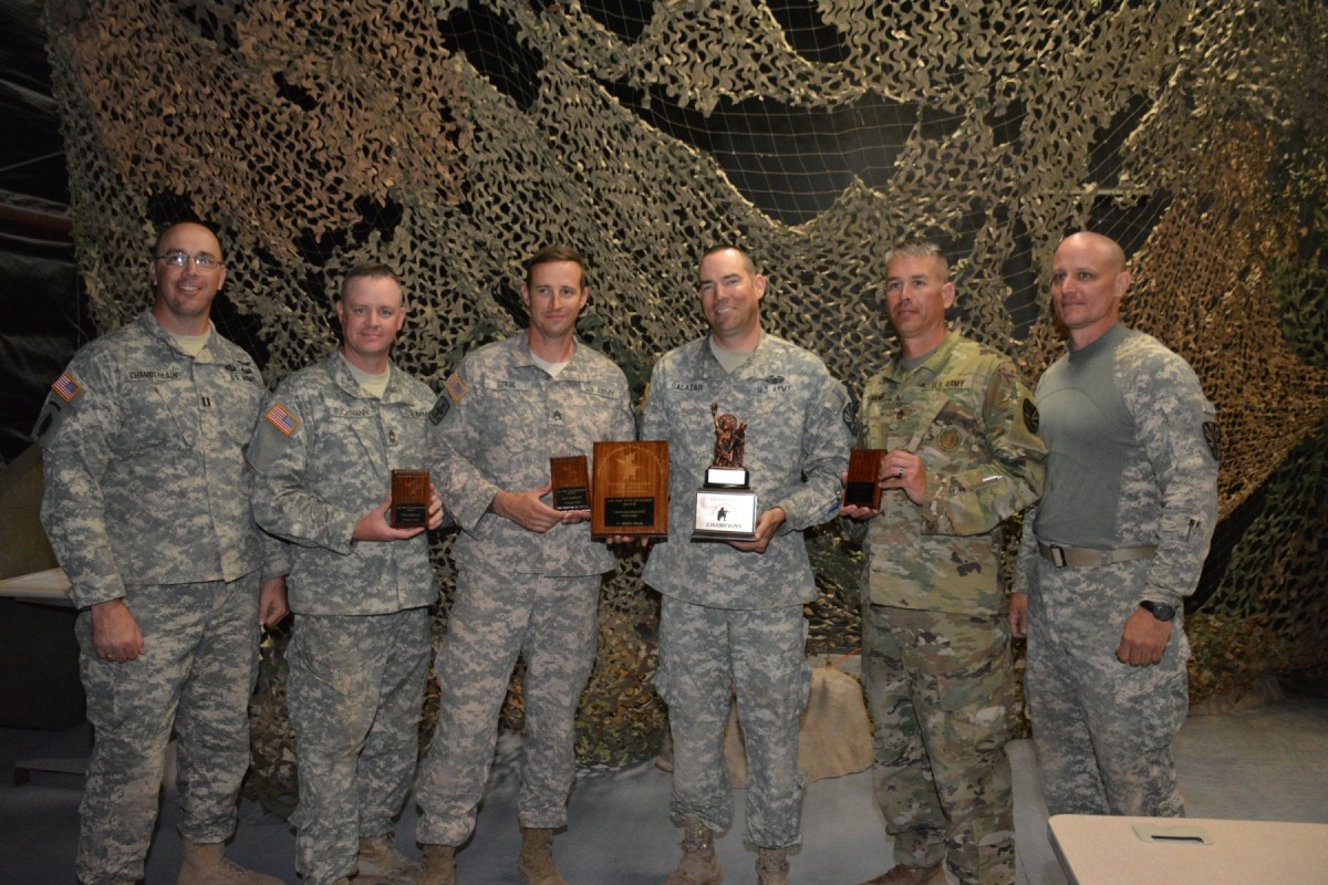 Arizona National Guard's top marksmen awarded Governor's Dozen ...
