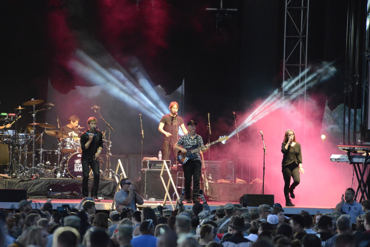 Lt. Dan Band rocks Fort Sill | Article | The United States Army