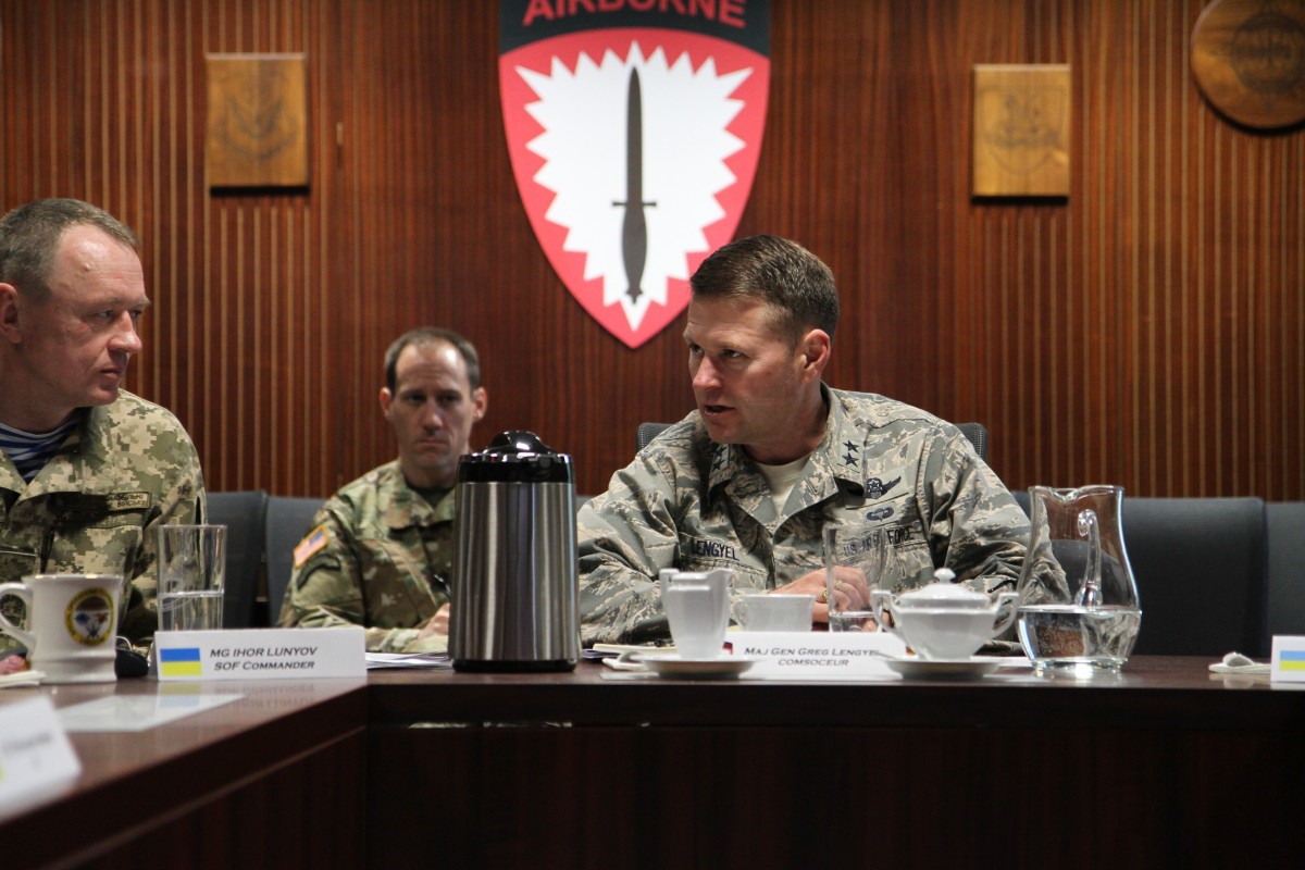 Ukrainian and US SOF Commanders discuss the future of Special Ops in ...