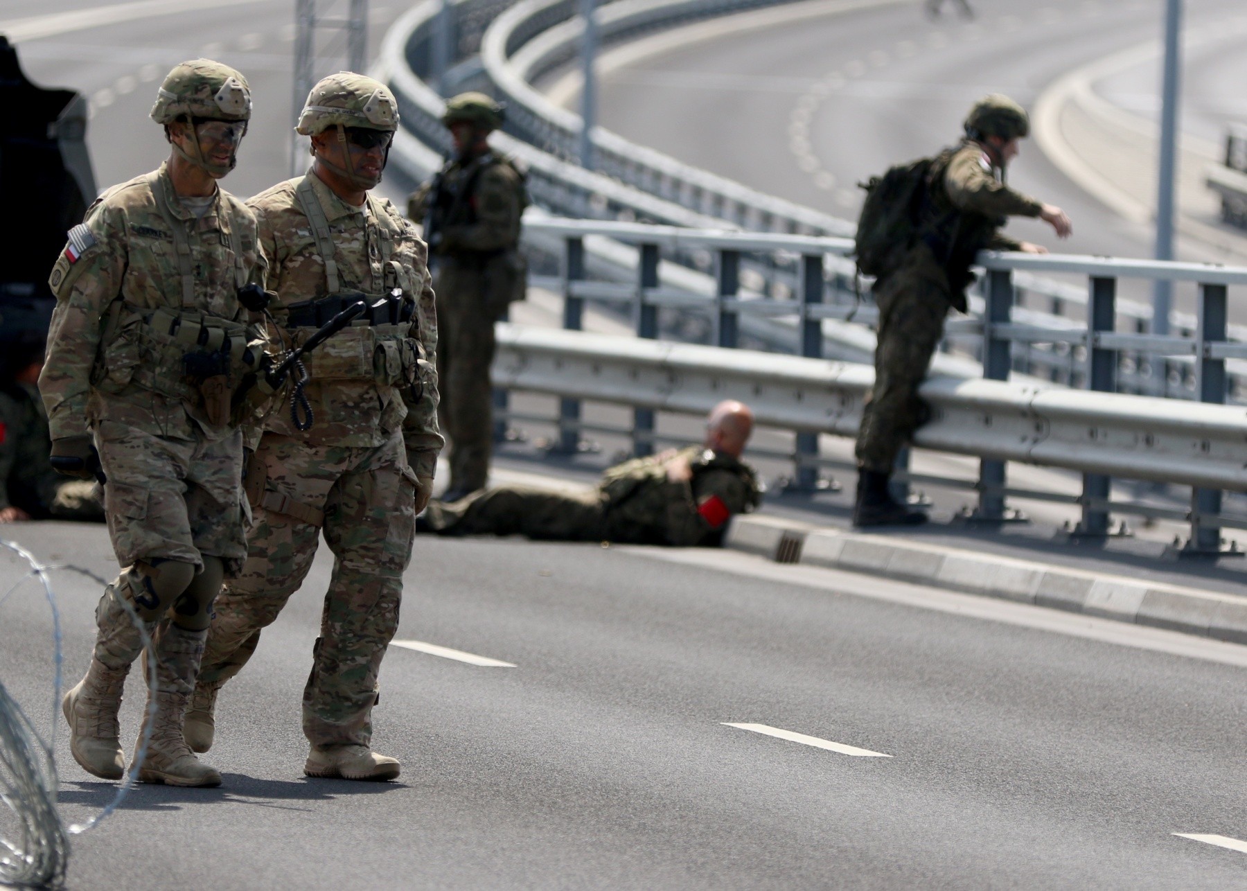 European leaders, 82nd Airborne Division CG discuss Swift Response 16 ...
