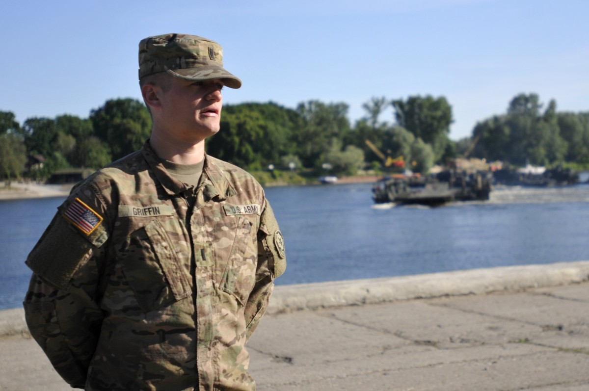 World record set for longest amphibious vehicle bridge during Exercise ...