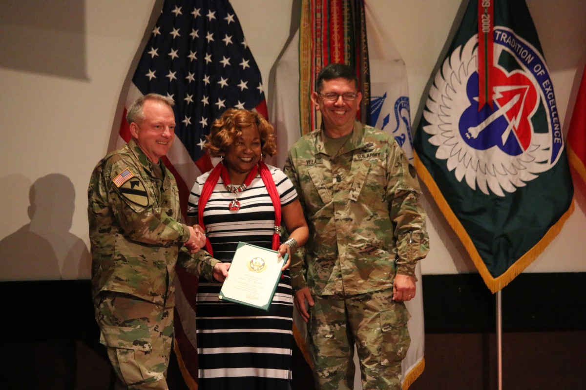 AMCOM Leader Celebrates Dedicated Workforce At June 14 Town Hall ...