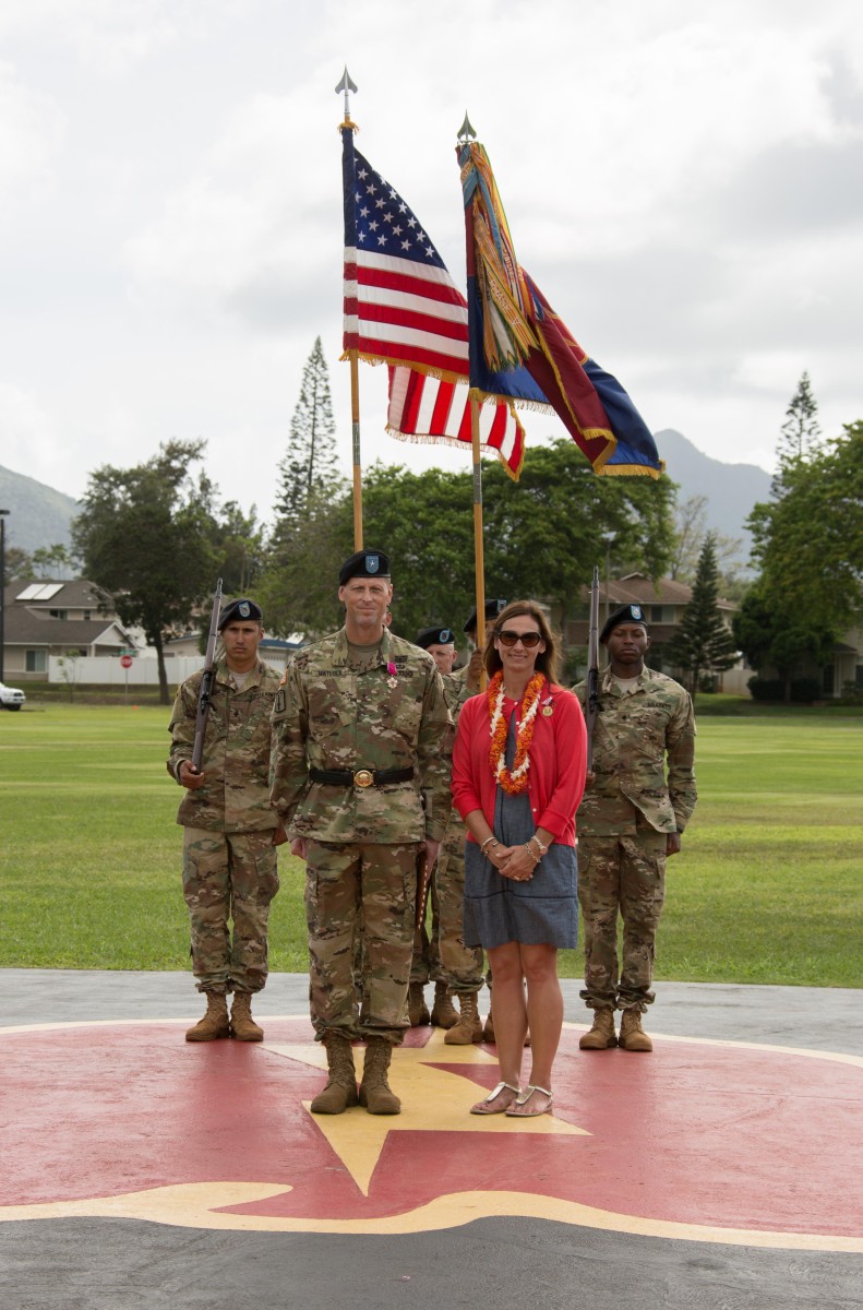 Lightning 9 signs off at flying "V" ceremony | Article | The United ...