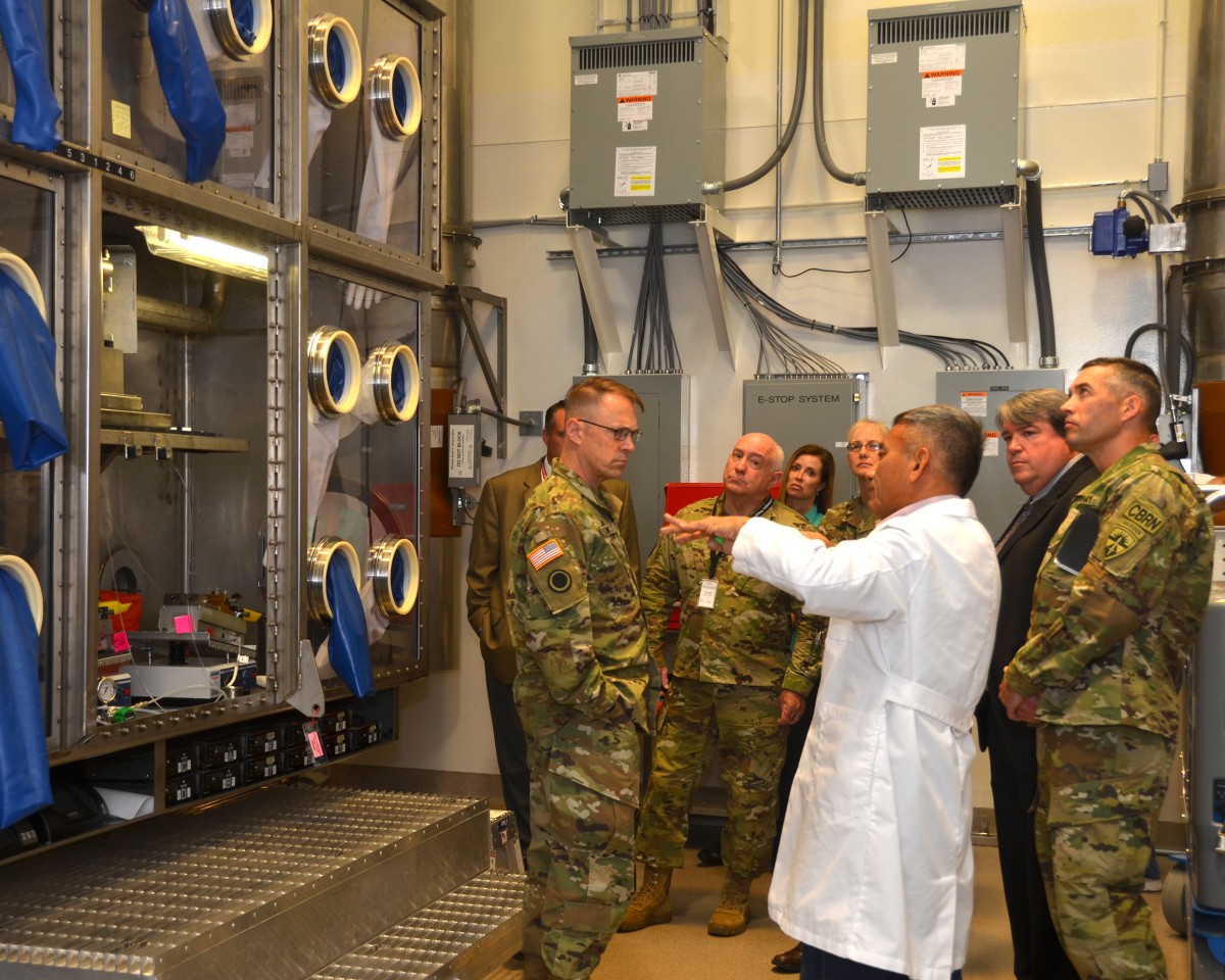 Life Sciences tour lays foundation for future endeavors | Article | The ...