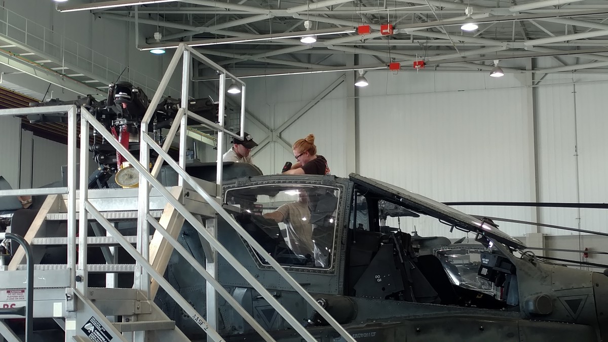 Army engineers receive a dose of aviation flight-line reality | Article ...