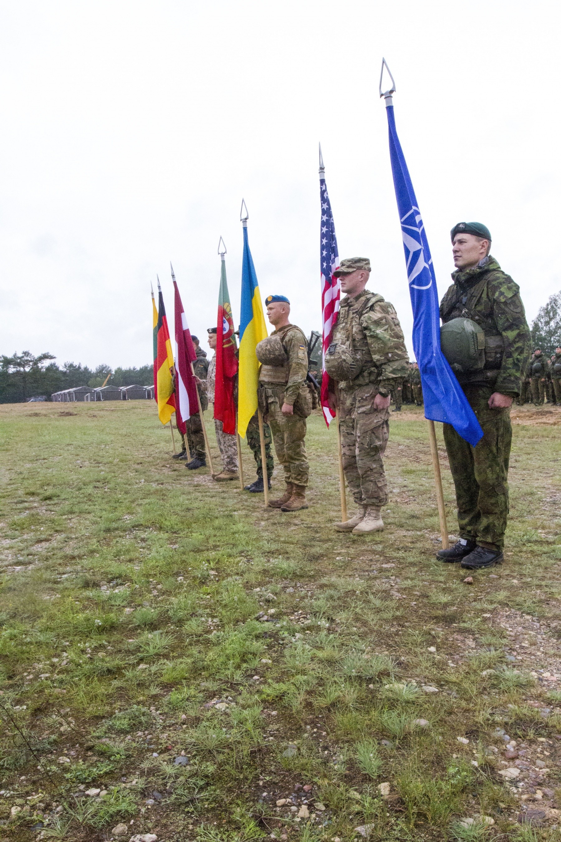 Flaming Thunder Begins, Glory's Guns Soldiers participate in opening ...