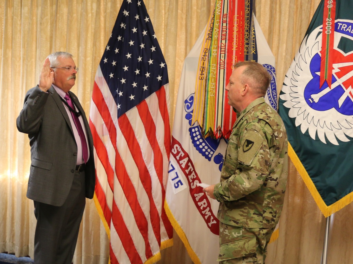 AMCOM executive joins ranks of senior level civilians | Article | The ...