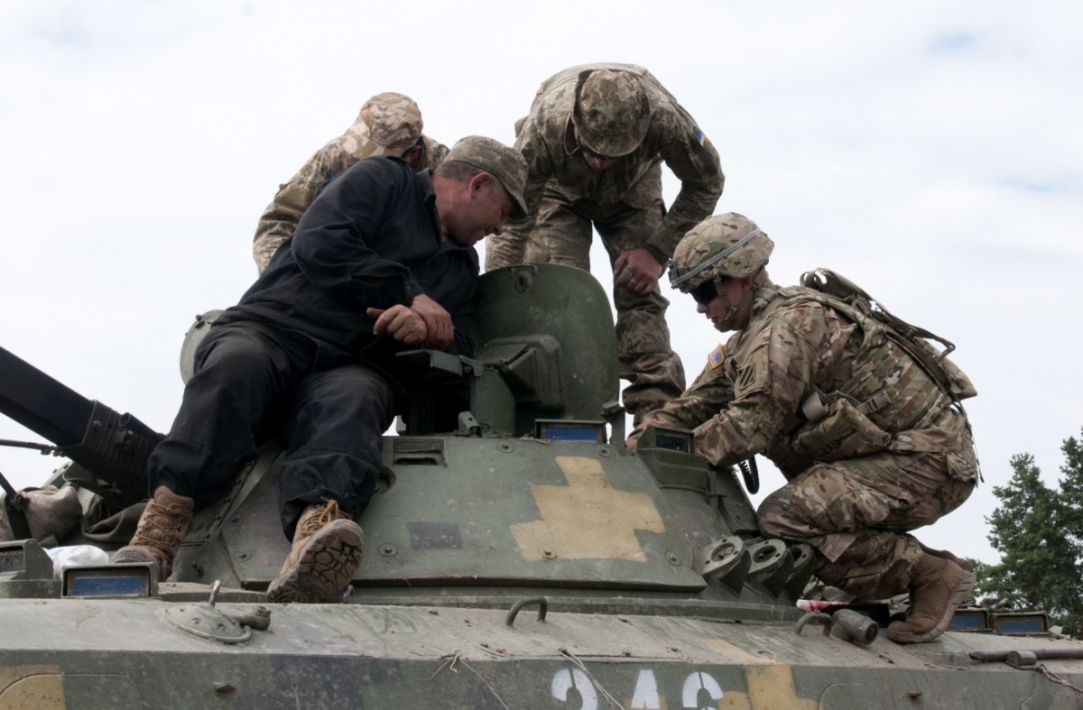 U.S. and Ukrainian Soldiers conduct BMP-2 live-fire exercise | Article ...
