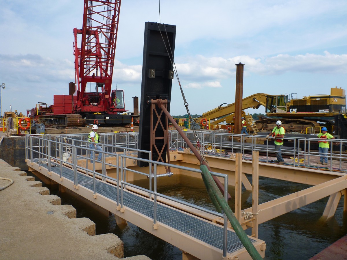 Louisville District's dive deflector is USACE innovation of the year ...