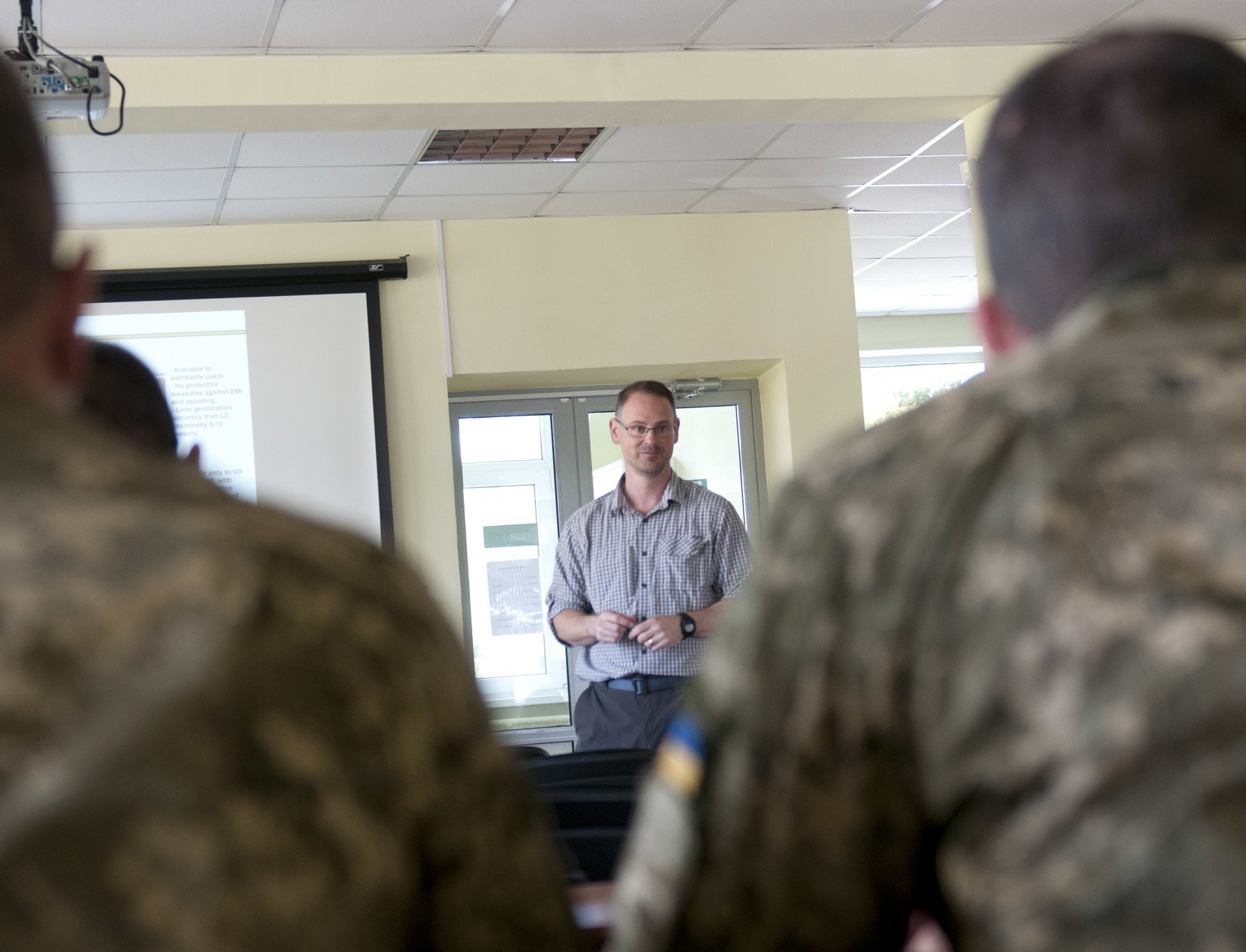 MTT's enhancing Ukrainian Soldiers' knowledge | Article | The United ...