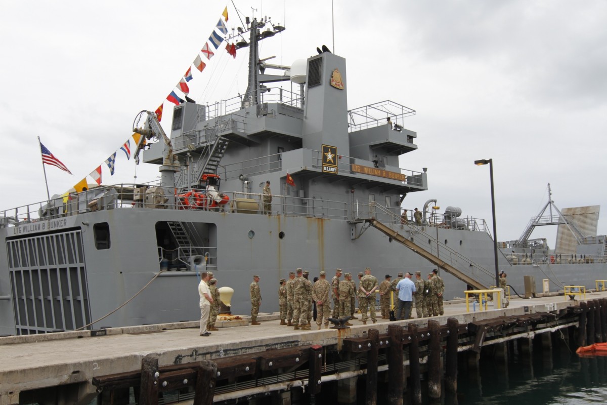 Army Chief of Staff tours Army Watercraft; views EOD and Dive ...