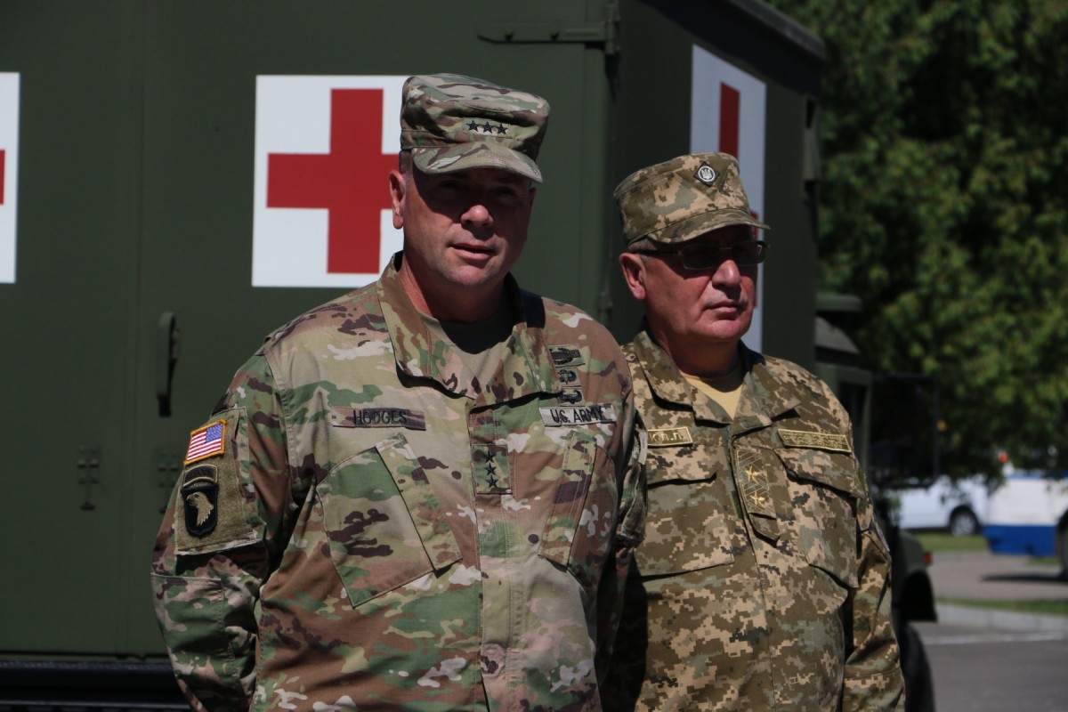 USAREUR presents ambulances to Ukrainian armed forces | Article | The ...