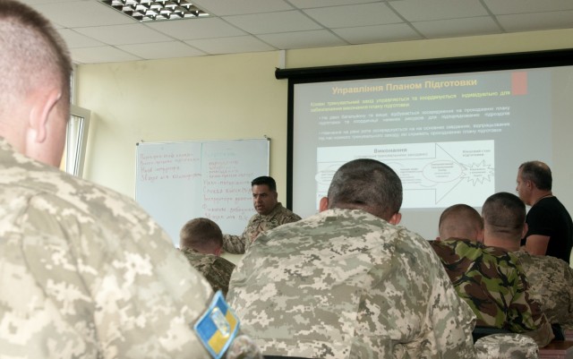7th ATC teaches training management course to Ukrainian Soldiers ...