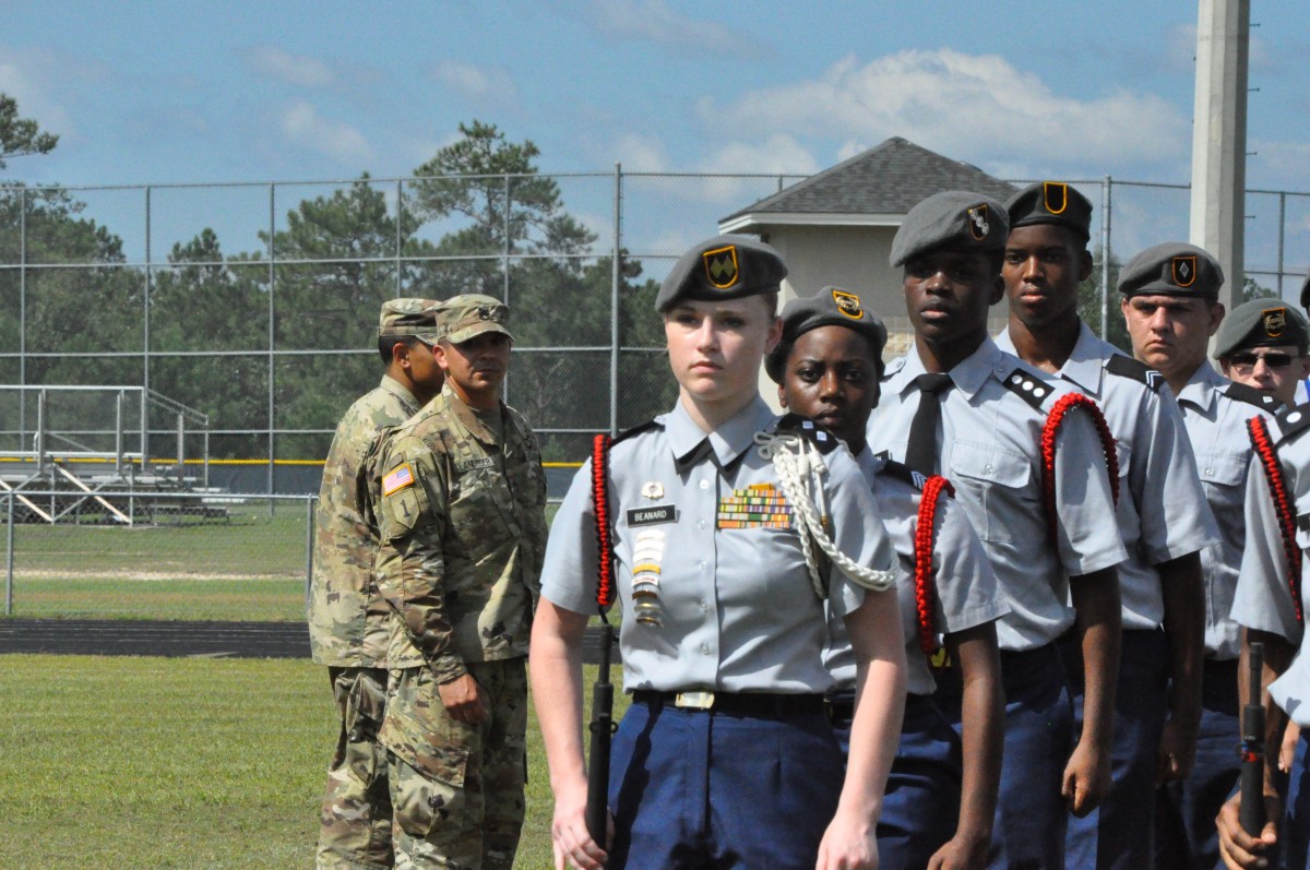 Not your usual drill: Soldiers mentor high school students a JROTC ...