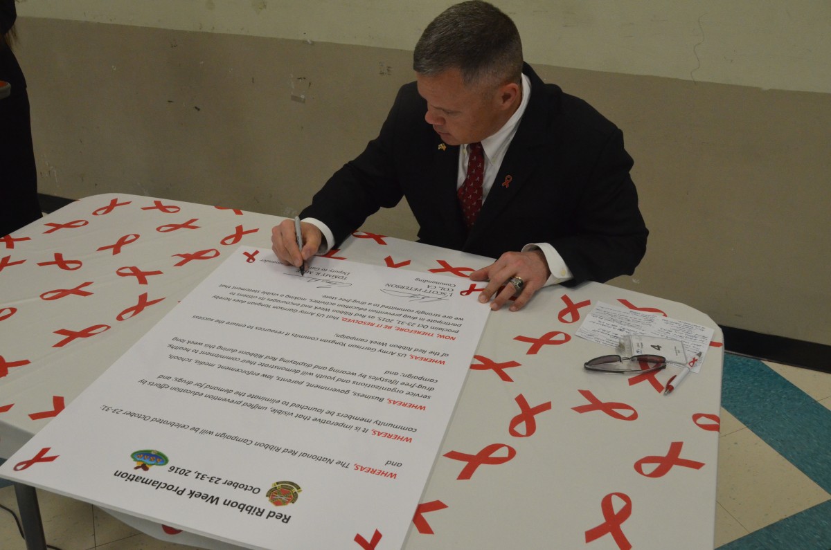 Red Ribbon Week kicks off for drug-free America | Article | The United ...