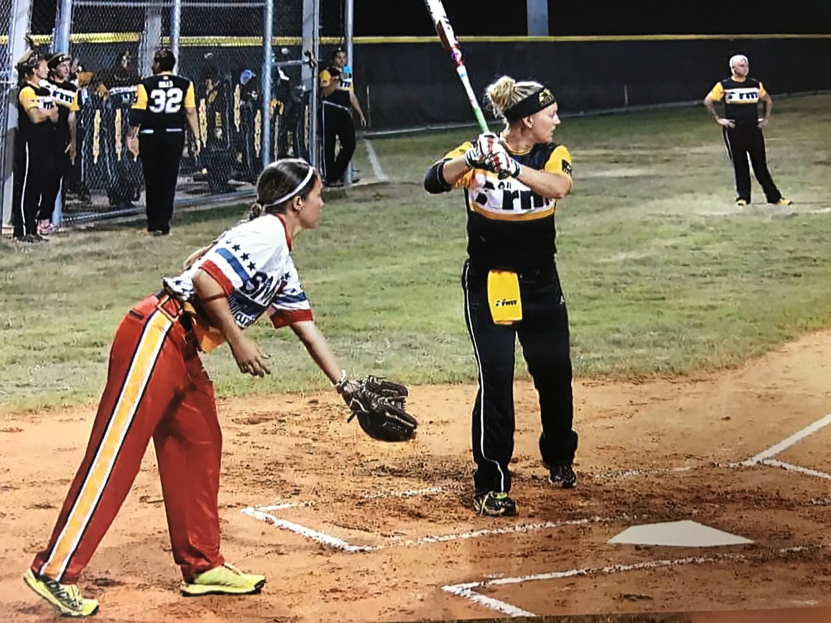 Soldier swings for fences, earns gold medal | Article | The United ...