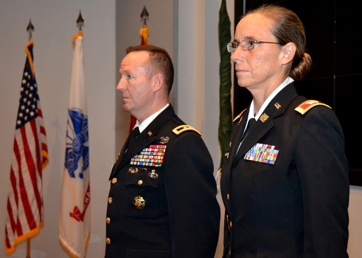 Stars shine on Henderson | Article | The United States Army