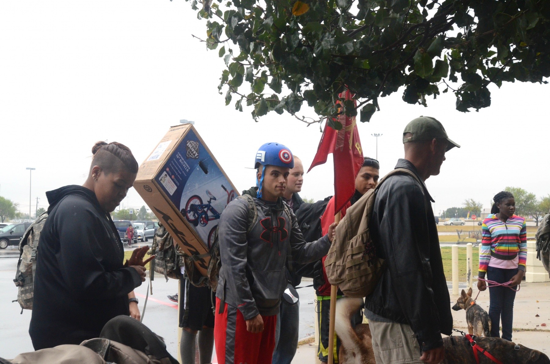 Santa's ruck march spreads holiday cheer | Article | The United States Army