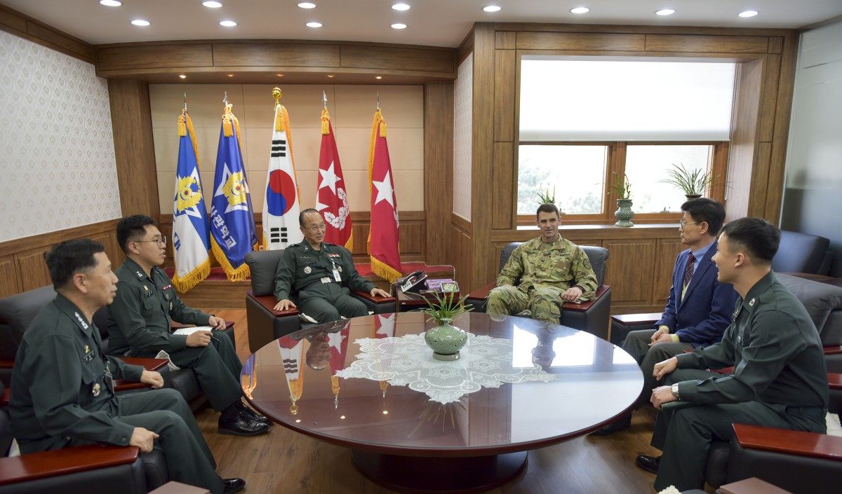 ROK Future Leaders Welcome USAG Daegu Commander | Article | The United ...