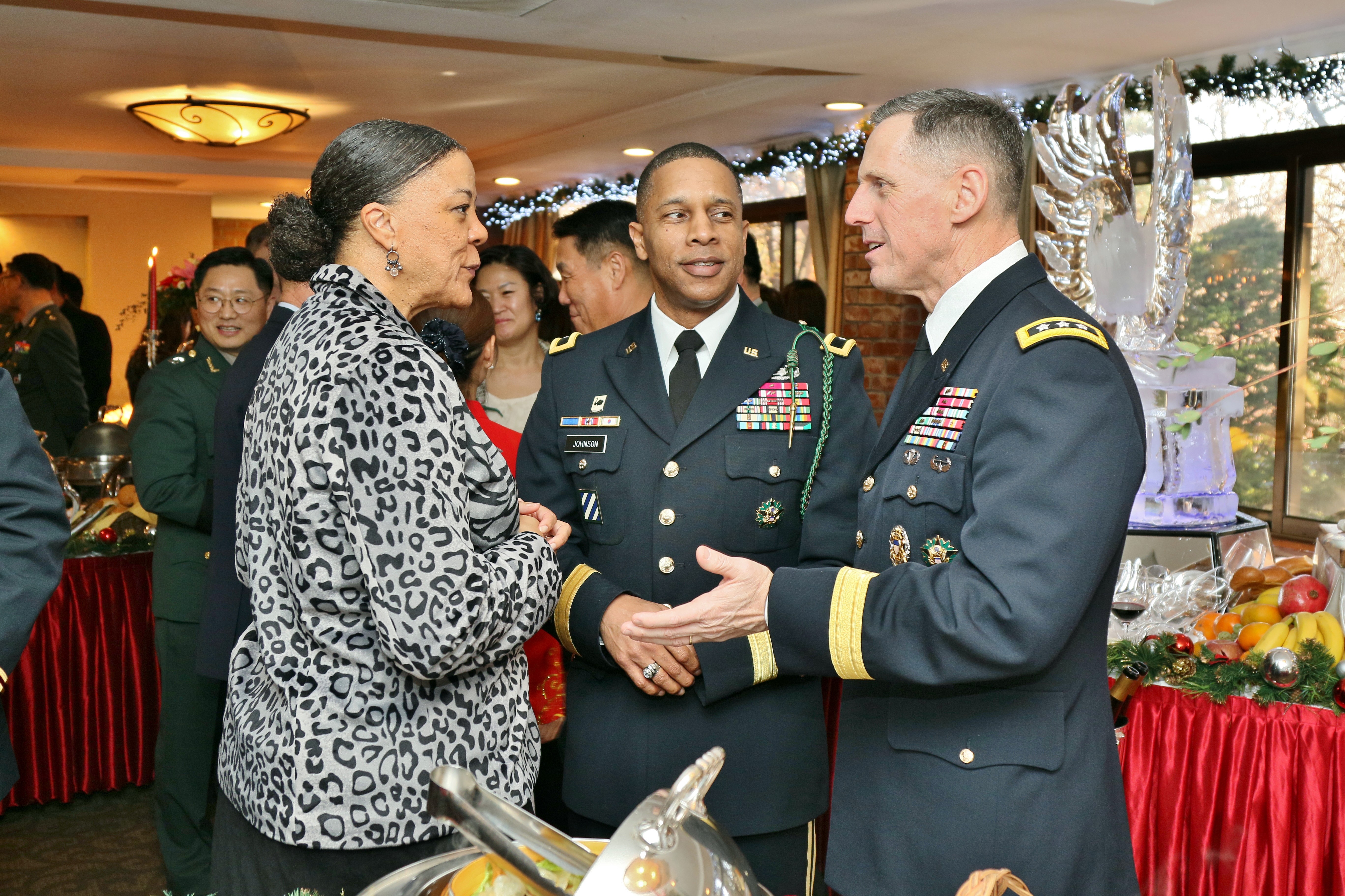 Photo: Eighth Army CG Hosts Annual Holiday Reception | Article | The ...
