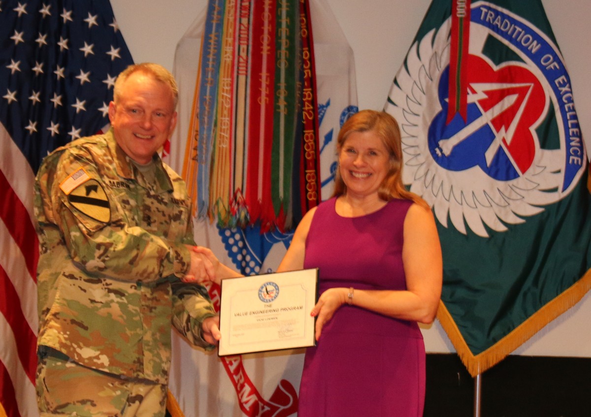 AMCOM Commander Recognizes Employees Who Excel with Value Engineering ...