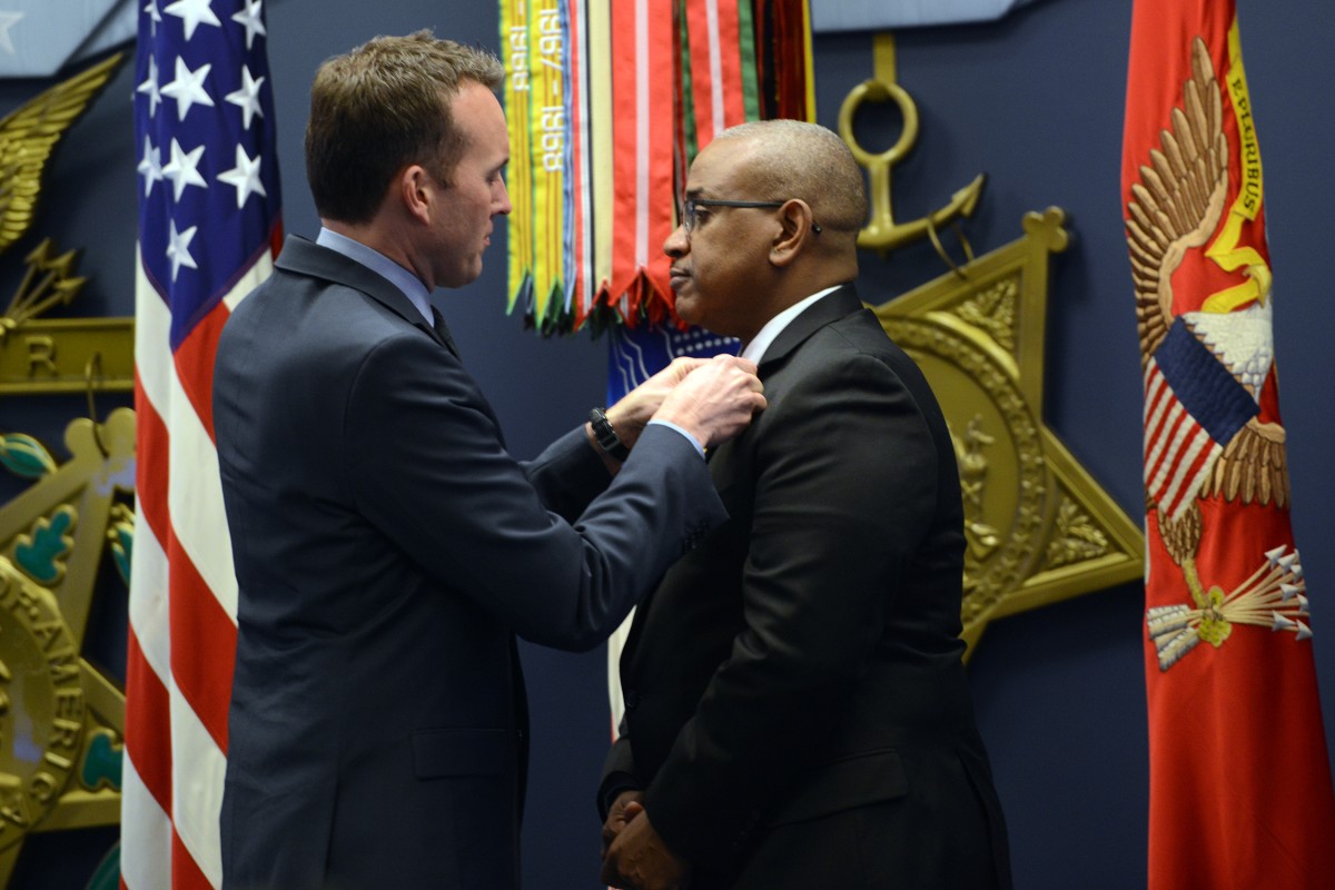 Fanning appoints new aides to foster 'fundamental bond' between Army ...