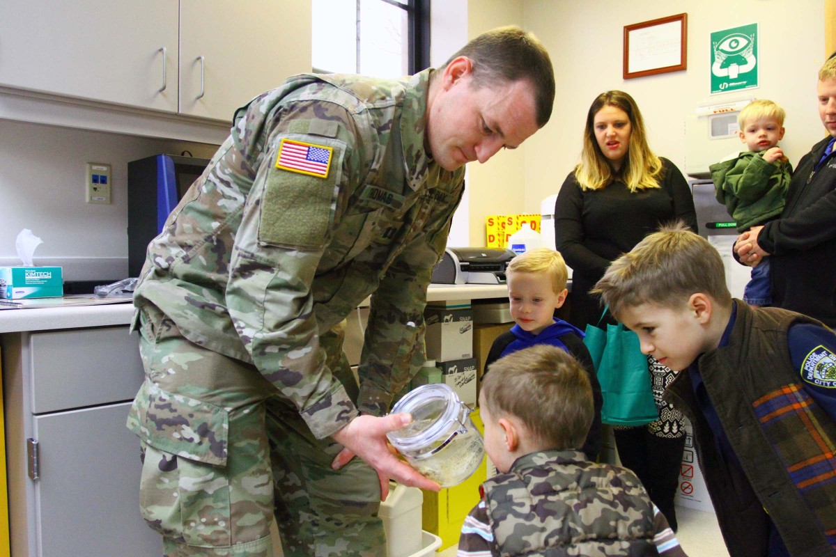 Pet clinic offers range of services | Article | The United States Army