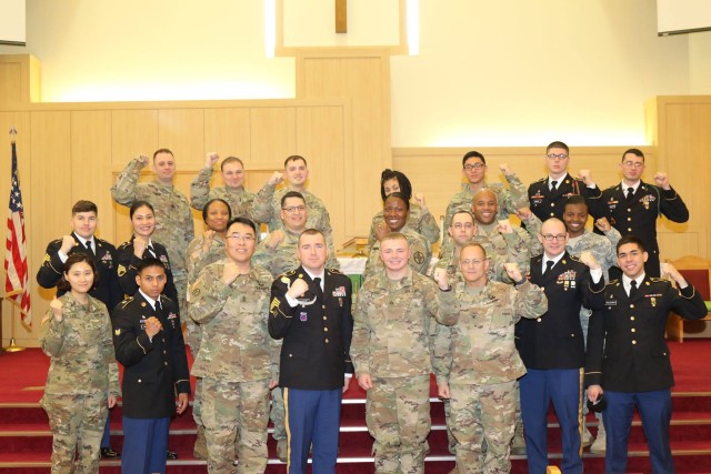 Chaplain assistants stand ready and vigorous | Article | The United ...