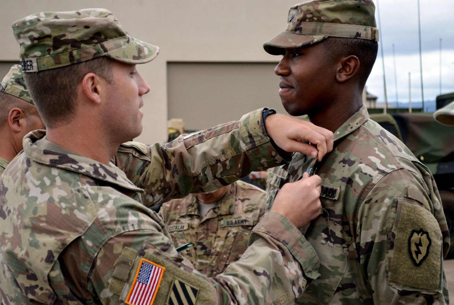 Face of Defense: Soldier provides lifesaving aid to neighbor | Article ...