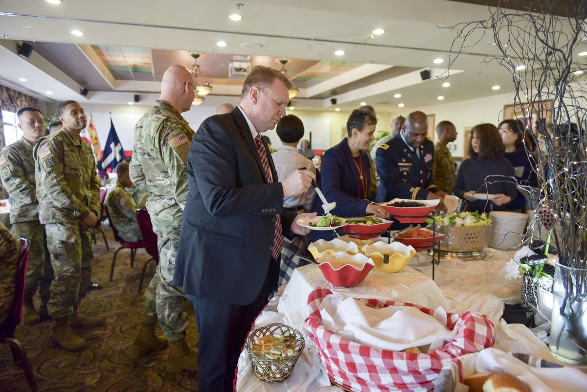 Area IV Gathers to Hope for the Best | Article | The United States Army