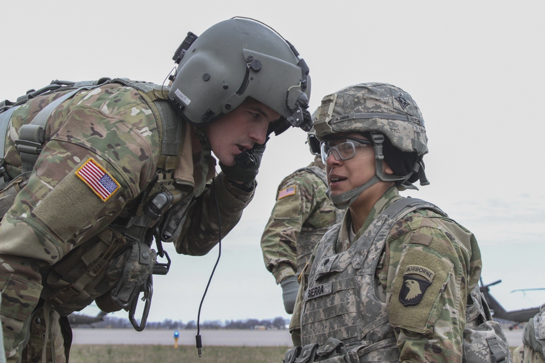 Lifeliner Soldiers train on MEDEVAC operations | Article | The United ...