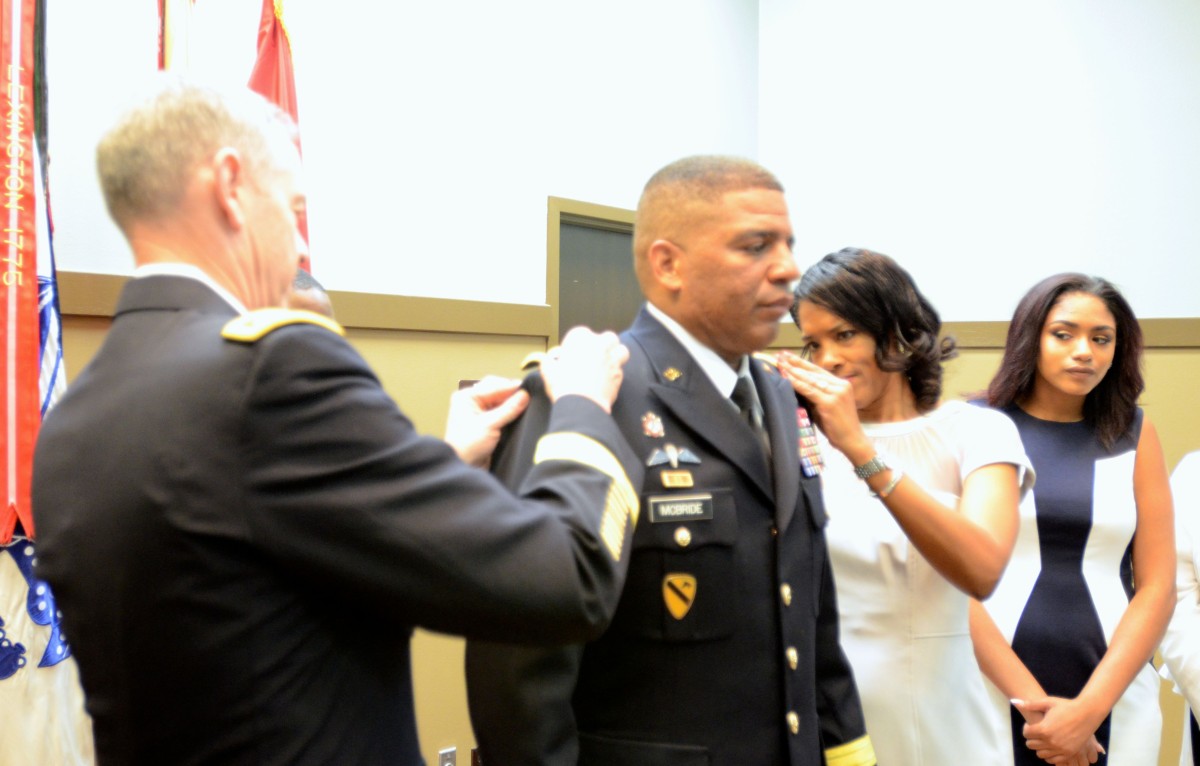 13th Expeditionary Sustainment Command Commander promoted to Brigadier ...