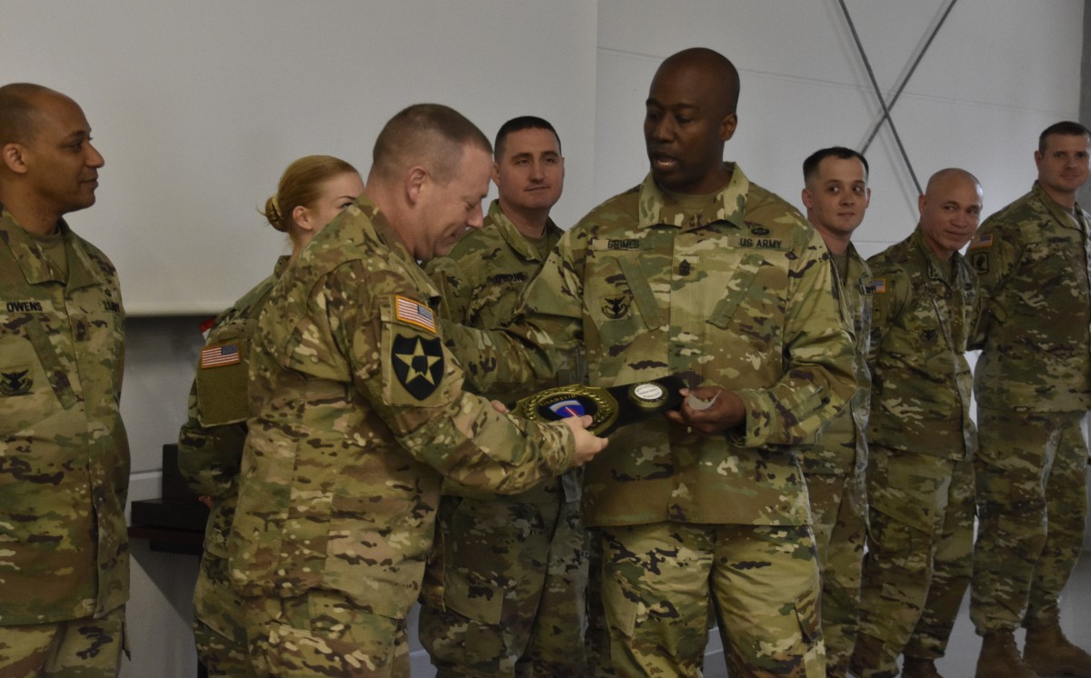 2CR Career Counselors earn Retention Team of the Quarter Award ...