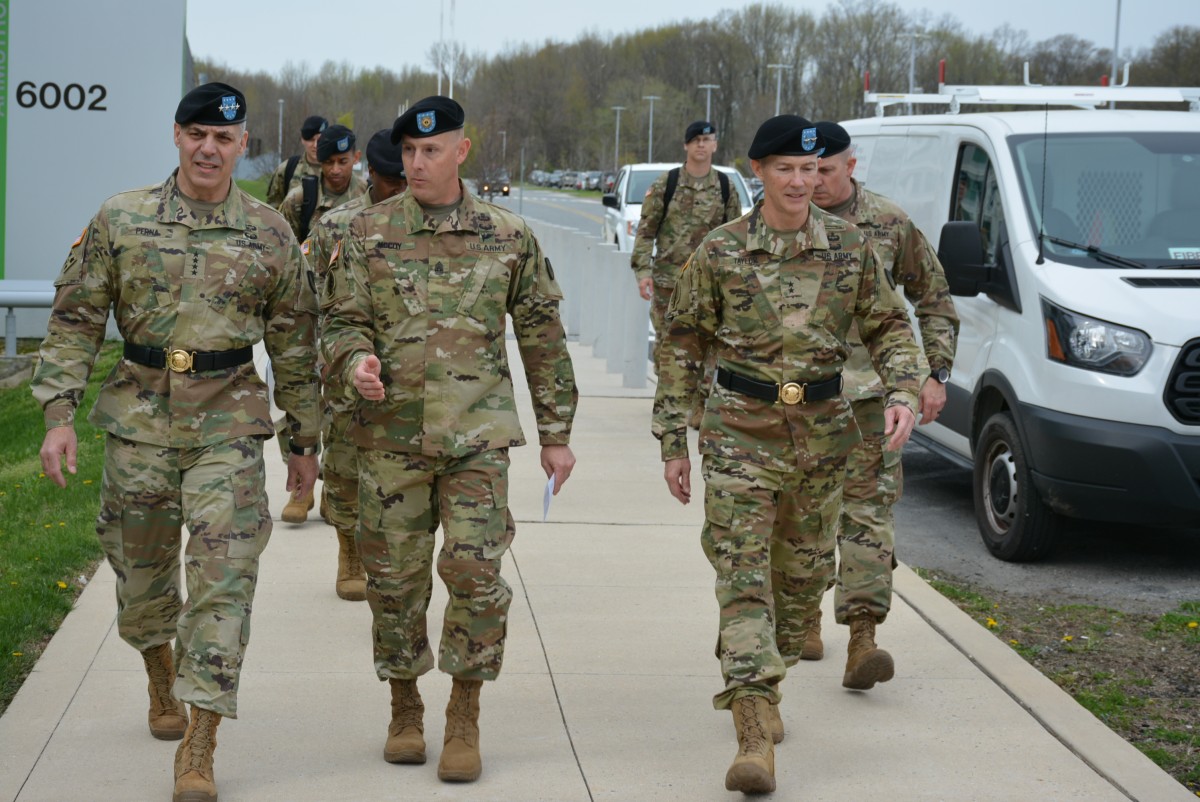 U.S Army Communications-Electronics Command Welcomes New Leader ...