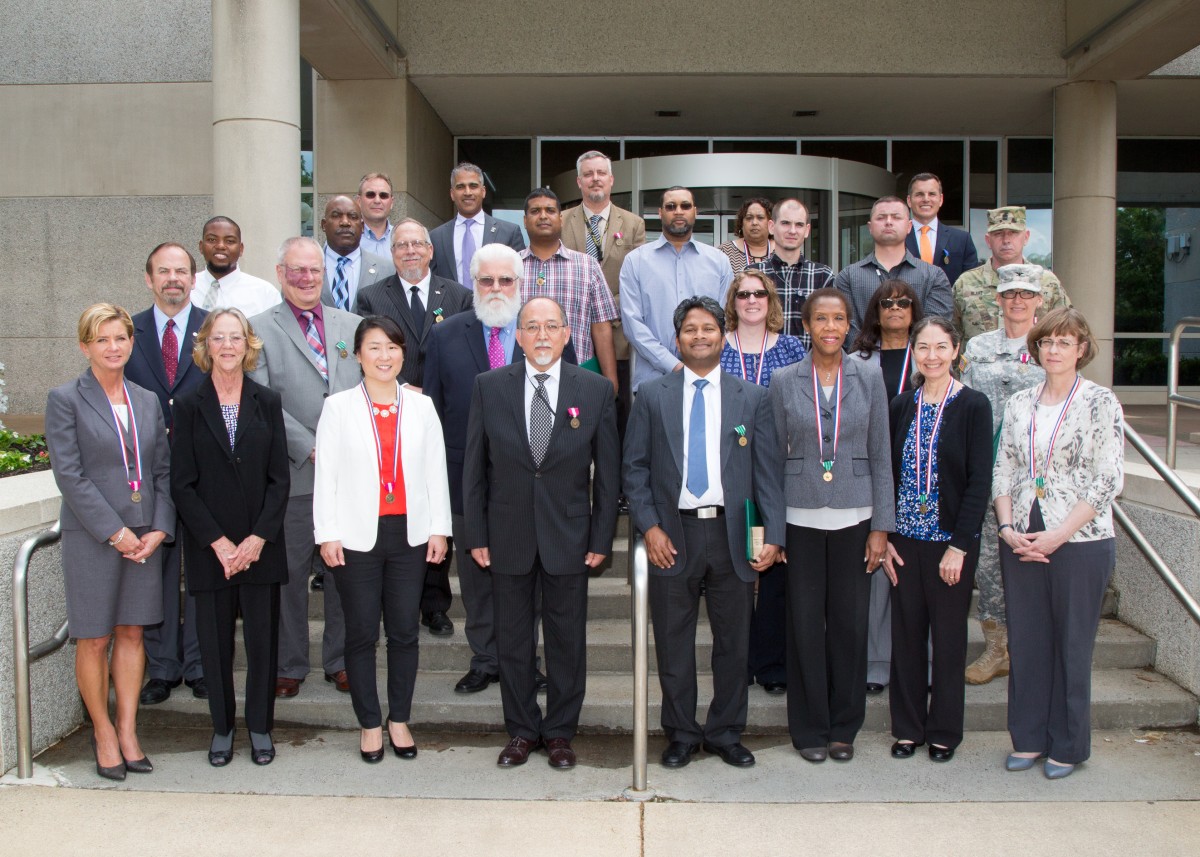 INSCOM recognizes 39 employees for supporting $9.86 billion DLITE II ...