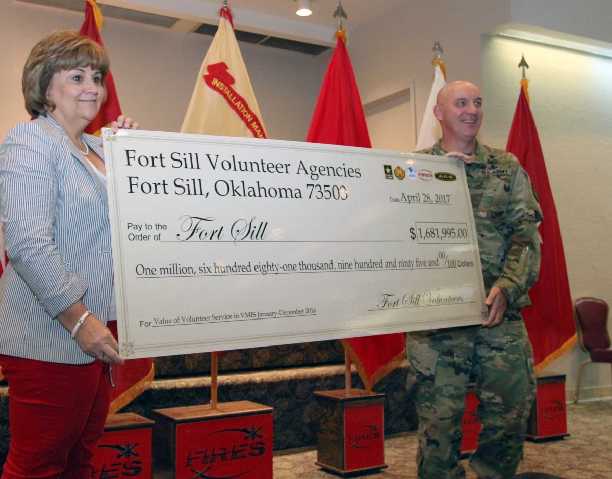 Fort Sill Honors Volunteers Of The Year Article The United States Army