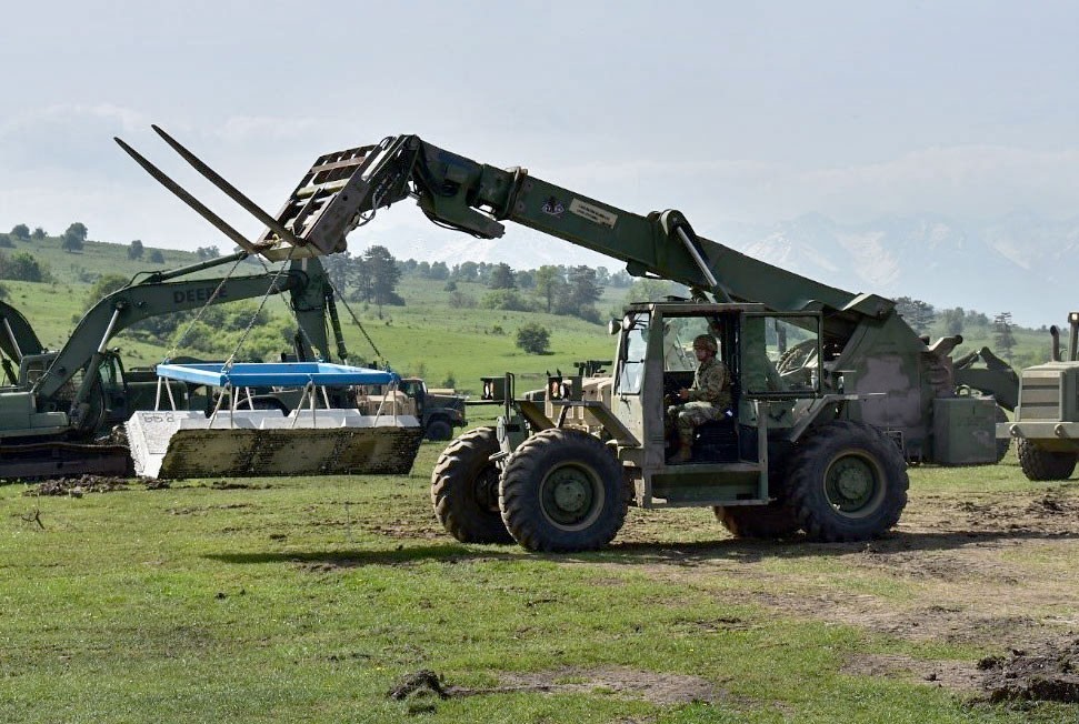US, Romanian engineers build firing range for Resolute Castle | Article ...