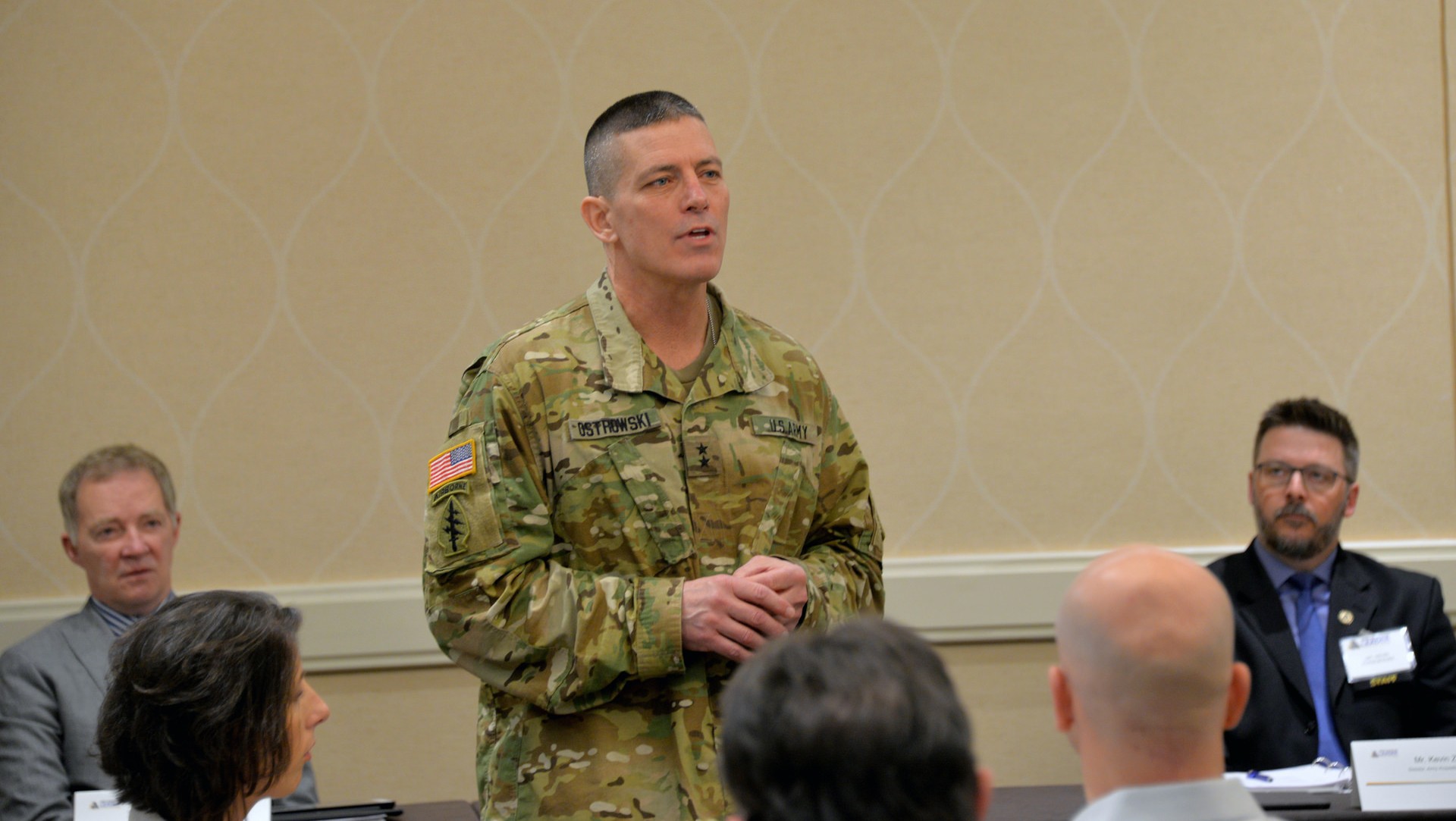 Army acquisition pre-command course prepares students for future roles ...