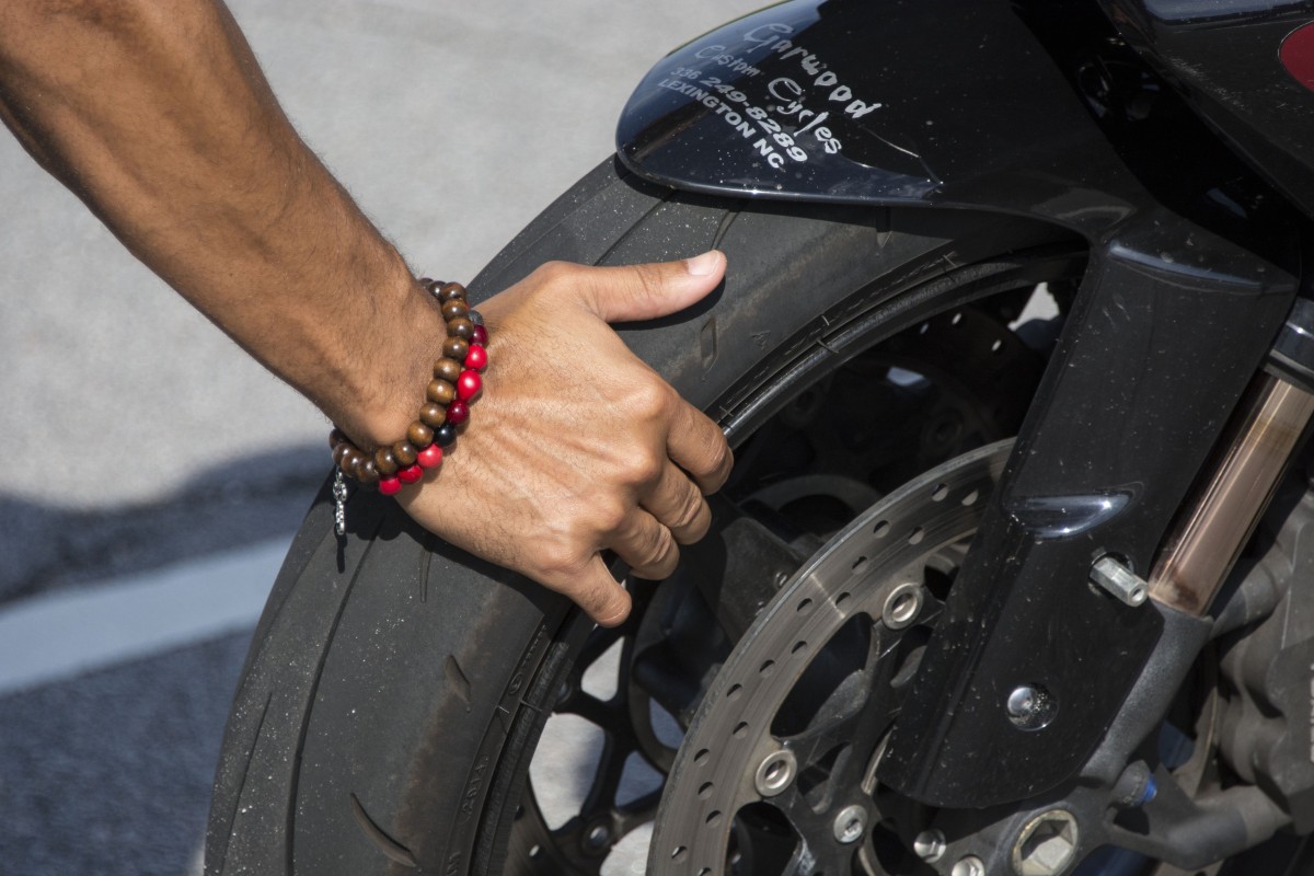 Professional racer mentors Fort Jackson motorcycle riders | Article ...