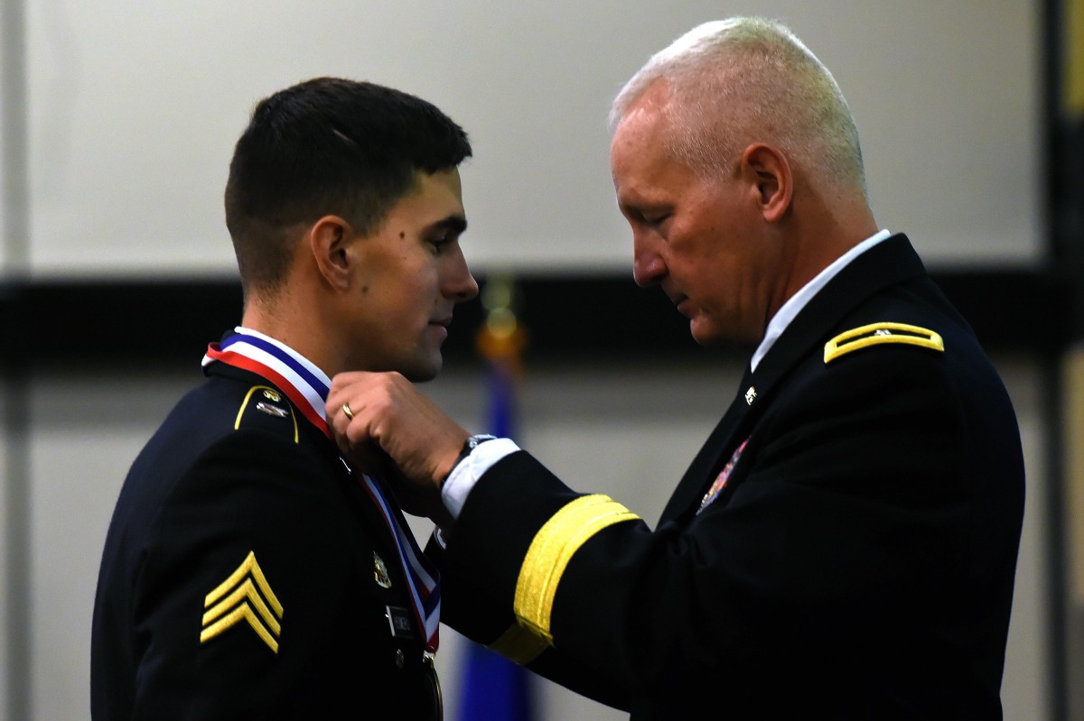 Army Guard names top Soldier, NCO in 2017 Best Warrior Competition ...