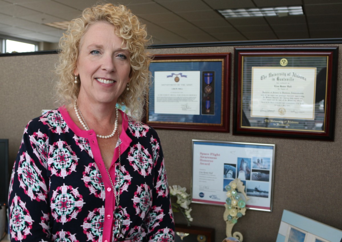 Managing computer systems wins AMCOM employee top personnel award ...