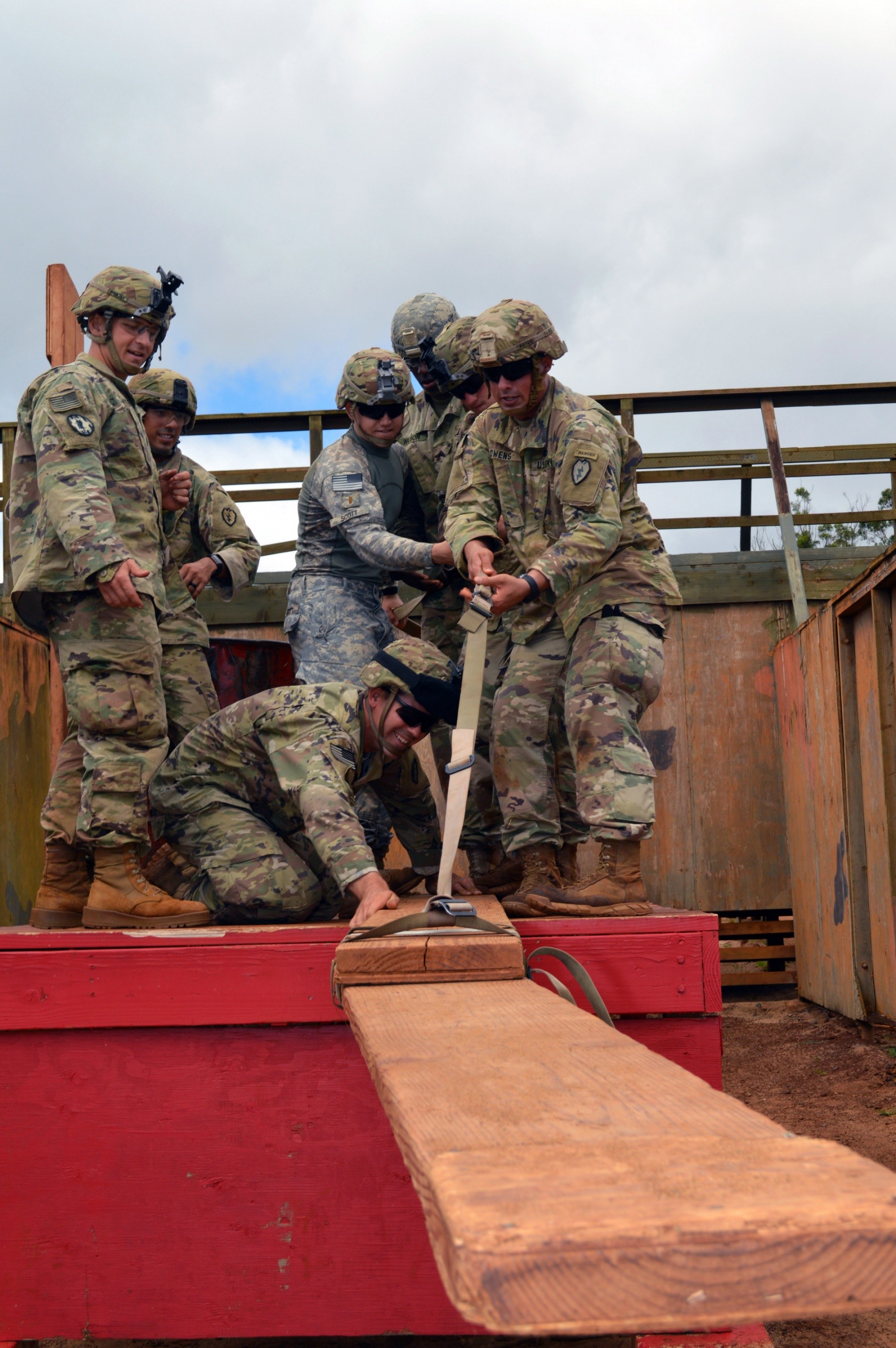 'Mustangs' challenges platoon leaders, sergeants | Article | The United ...