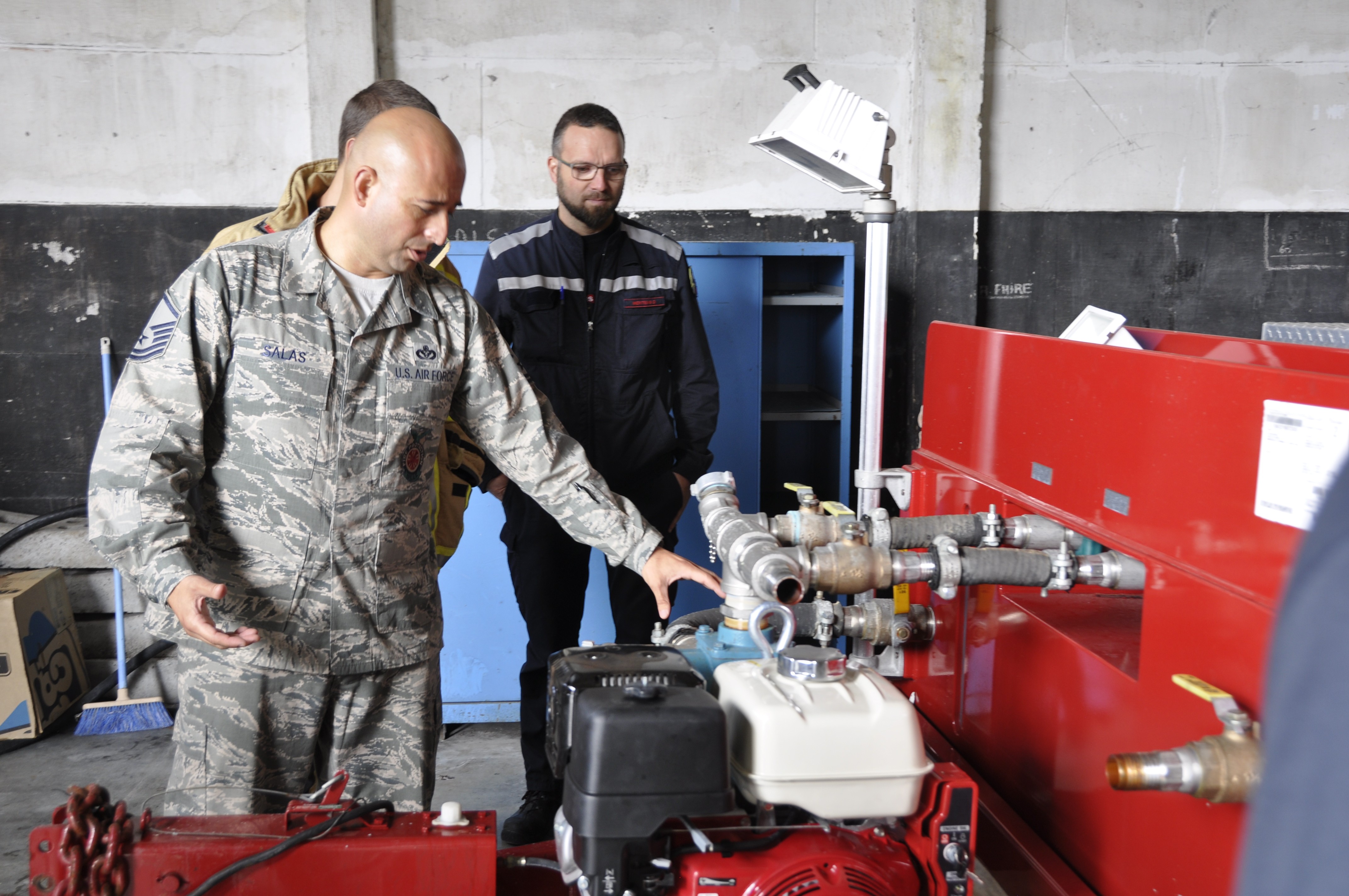 U.S., Belgian firefighting teams perform joint training exercise ...
