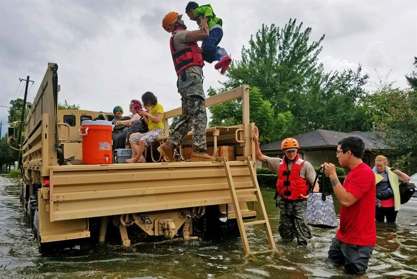 Texas Guardsmen assist, rescue fellow citizens as Harvey causes catastrophic flooding | Article ...