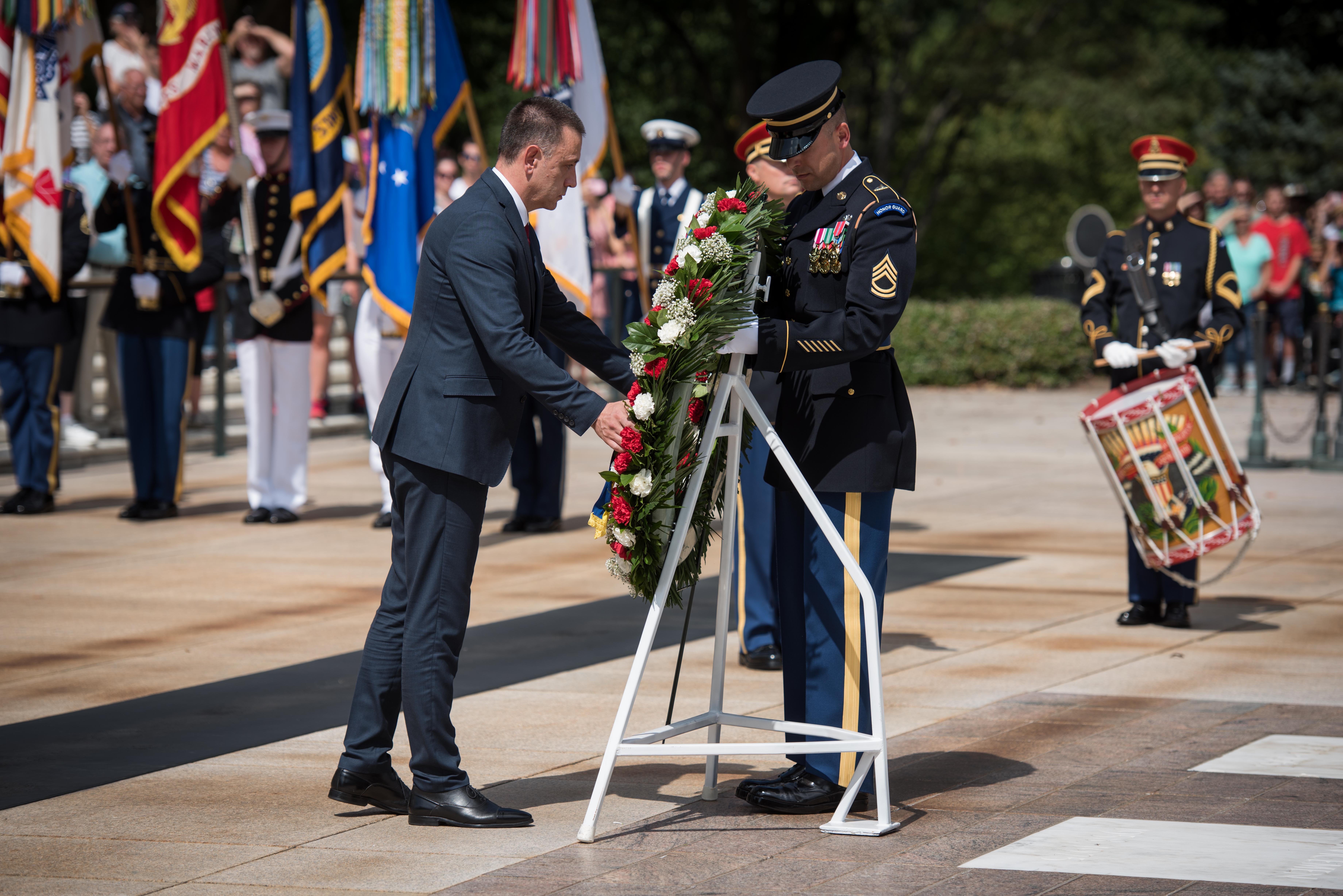 Romanian MOD Full Honors Wreath Laying Ceremony | Article | The United ...