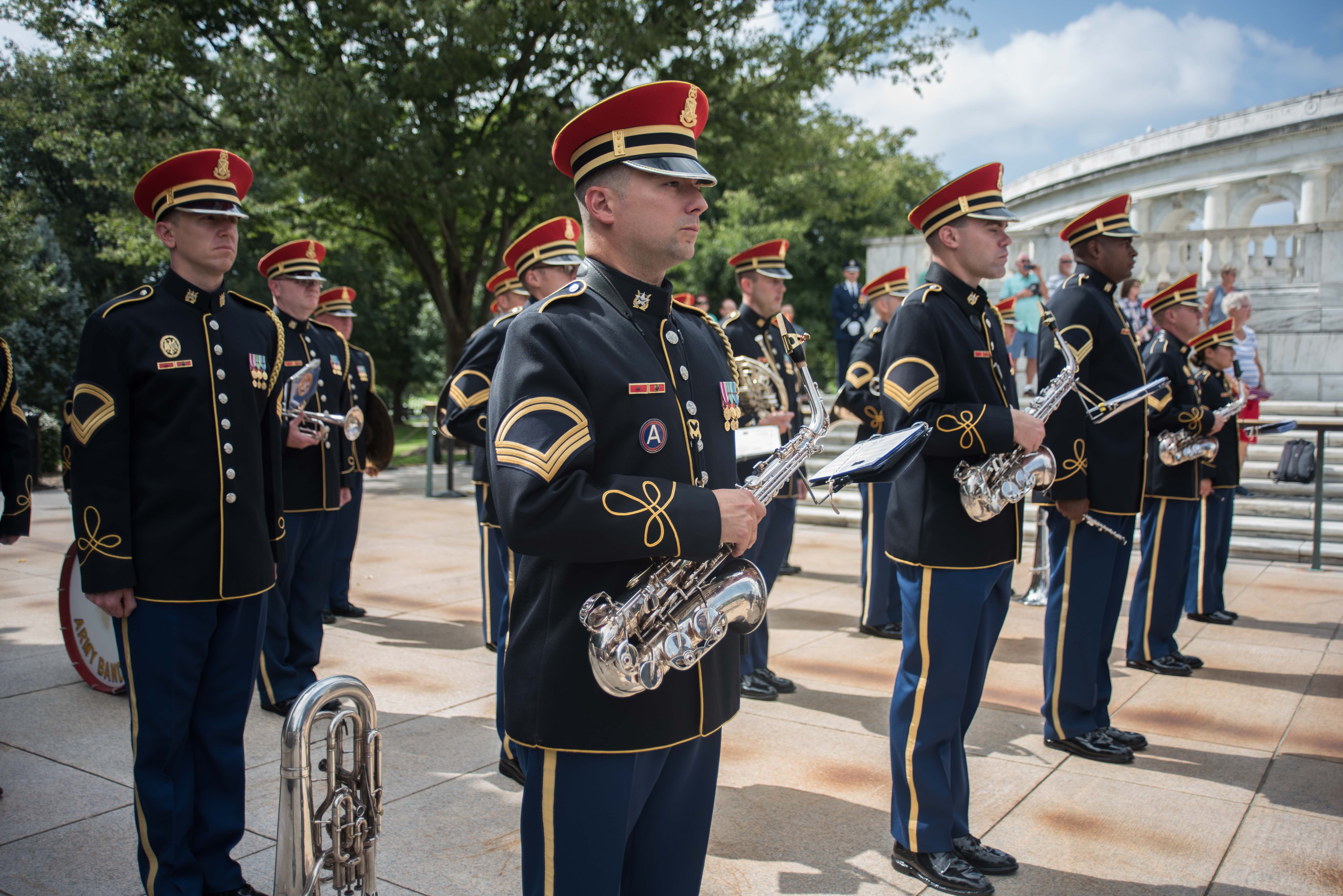 Romanian MOD Full Honors Wreath Laying Ceremony | Article | The United ...