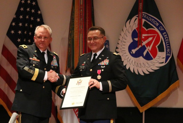 AMCOM's aviation warrant officer retires 34 years from date of ...