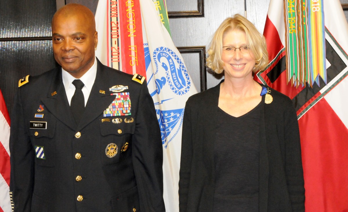 First Army icon says goodbye | Article | The United States Army