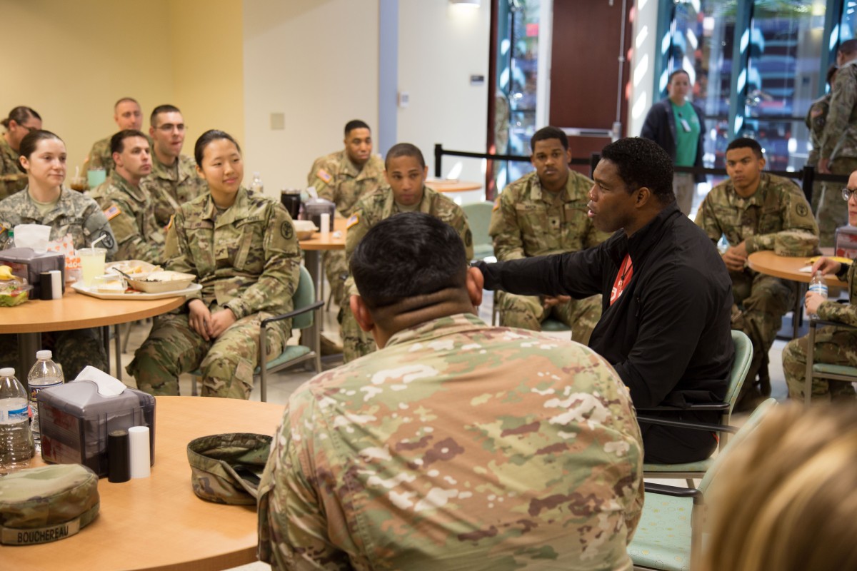 Walker speaks anti-stigma, resiliency at Winn, Hunter | Article | The ...